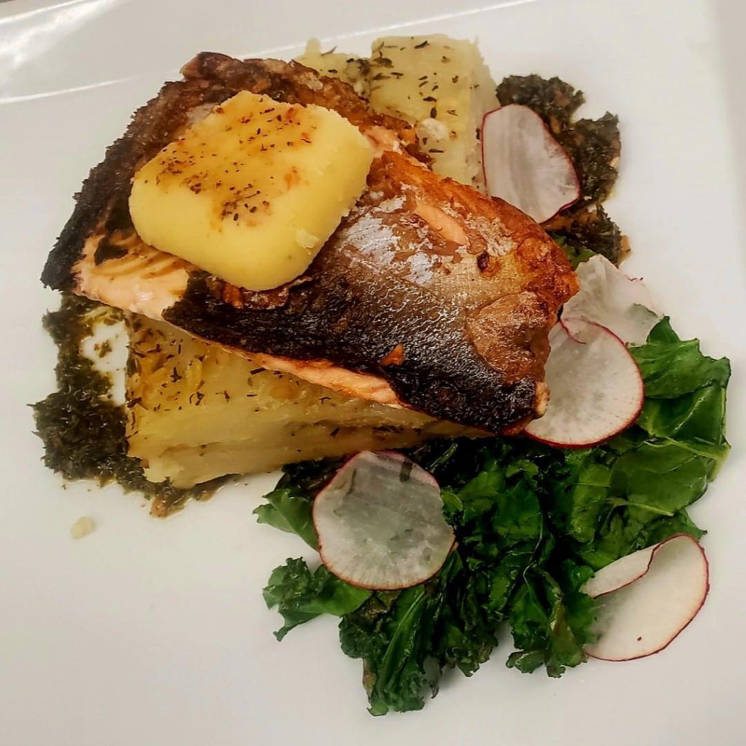 I am Chef Lindsay & i offer Gourmet meals from your home. Whether that ...