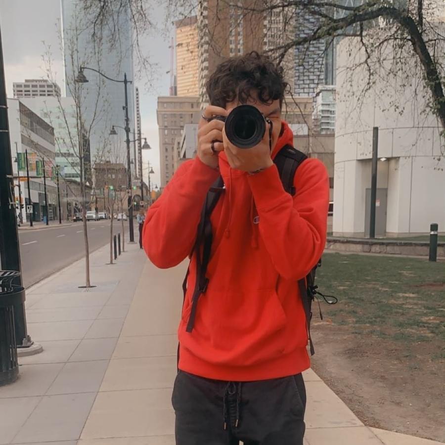 I'm Luc Danais, I've recently moved to Calgary to pursue Photography ...
