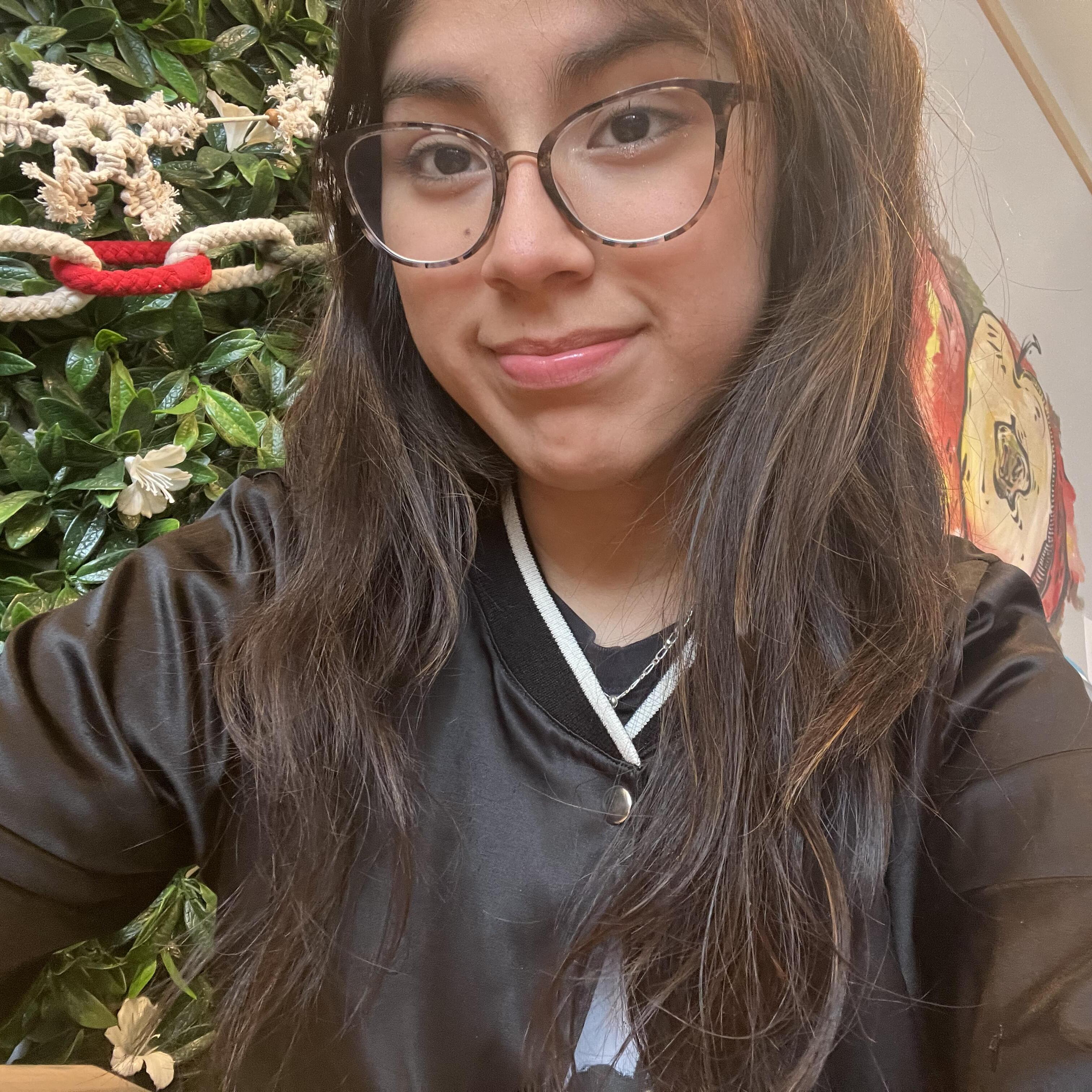 I’m from California and I’m a babysitter and dog sitter with experience ...